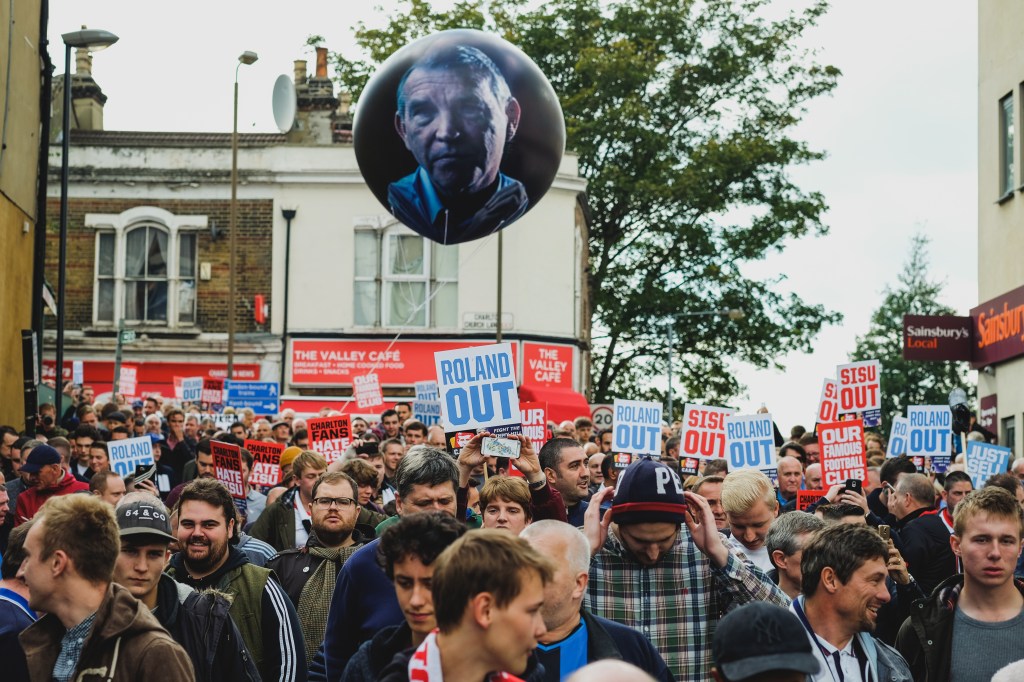 ROLAND OUT: Charlton fans celebrate as hated owner Duchâtelet finally ...